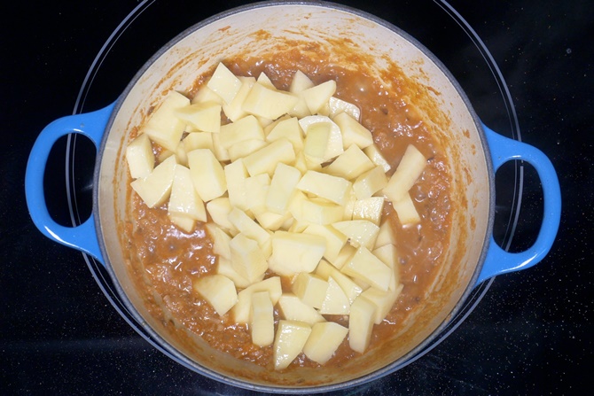 Aloo matar recipe | How to make aloo mutter recipe | Aloo matar gravy