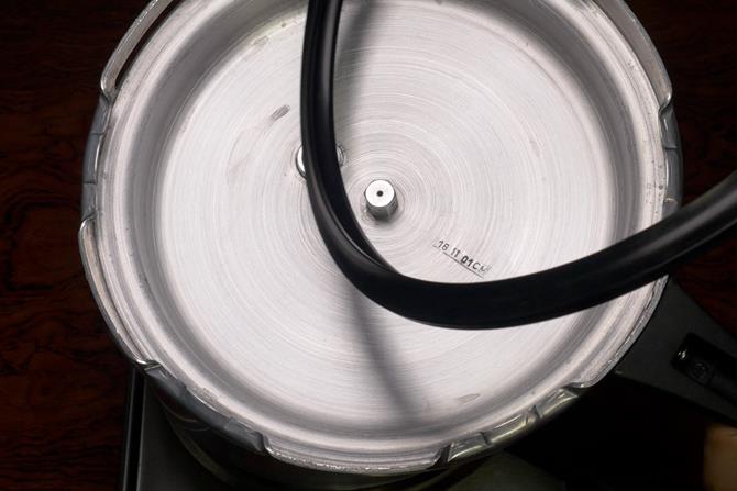 Cooker cake recipe | How to make cake in pressure cooker